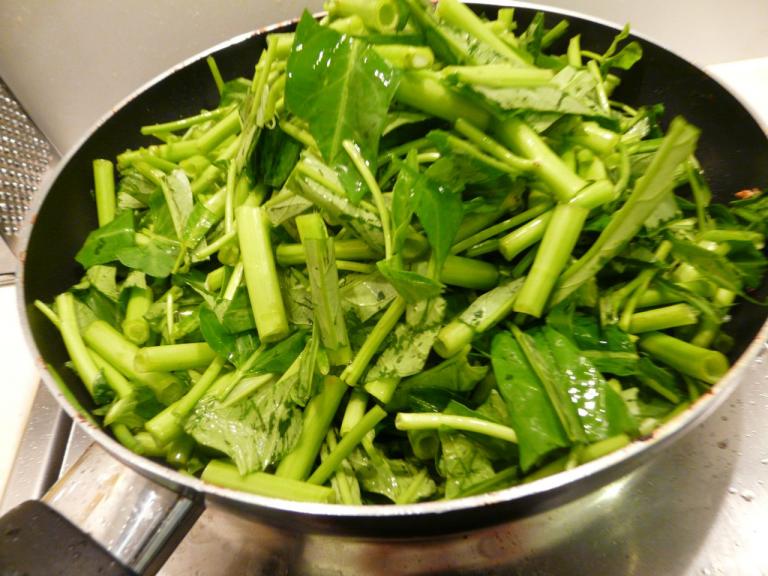 20160225_ Pad Pak Bung oder Wasserspinat, Pat Krapao _0013 - wok-rezept.net